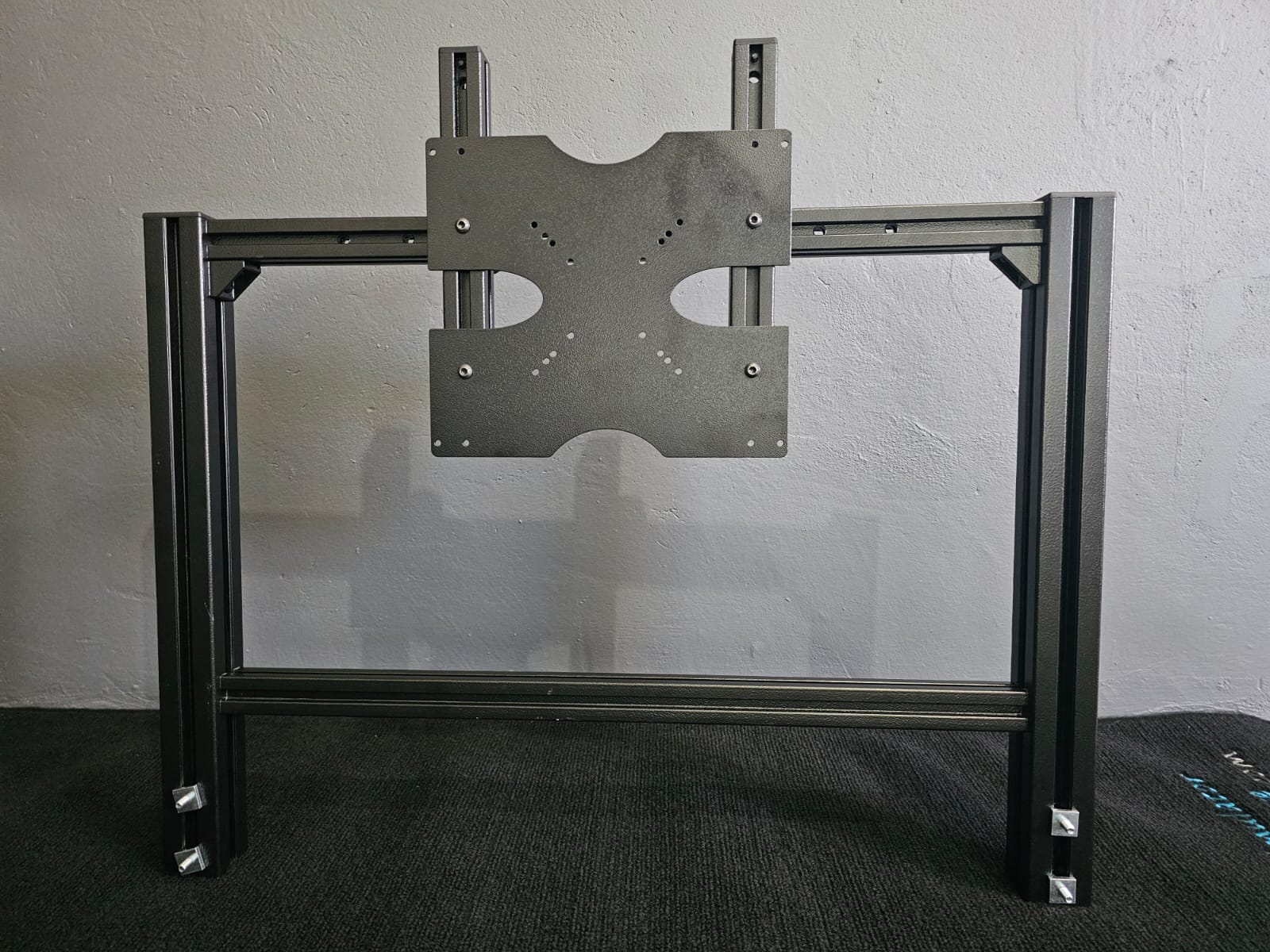 VESA Screen Mount for 18-43" Screens - SimulatorCave